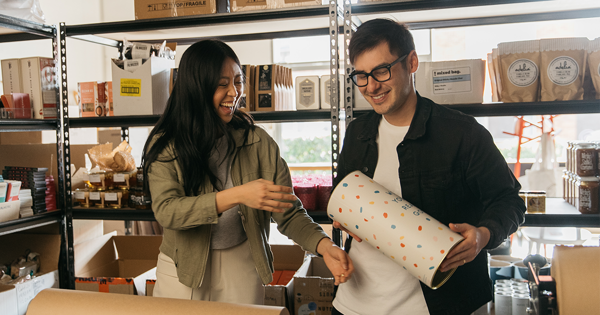 7 ways to warm and fuzzy: Random Acts of Kindness Day | Sendle Blog